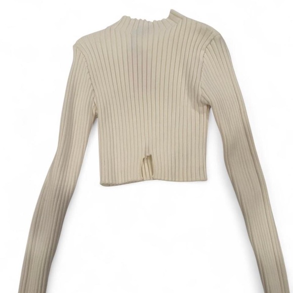 Edikted | Tops | Edikted Beige Ribbed Crop Top | Poshmark
